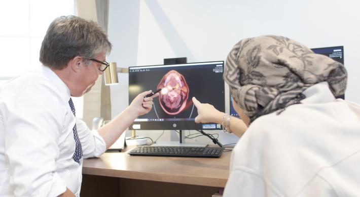 What does mouth cancer look like? | The Royal Marsden