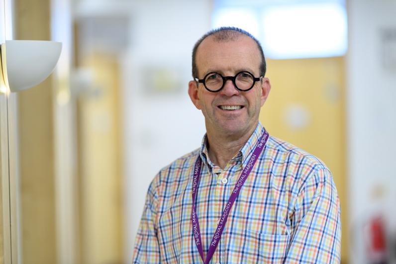 Super Surgeons: Consultant Urologist and Chief of Surgery Professor ...